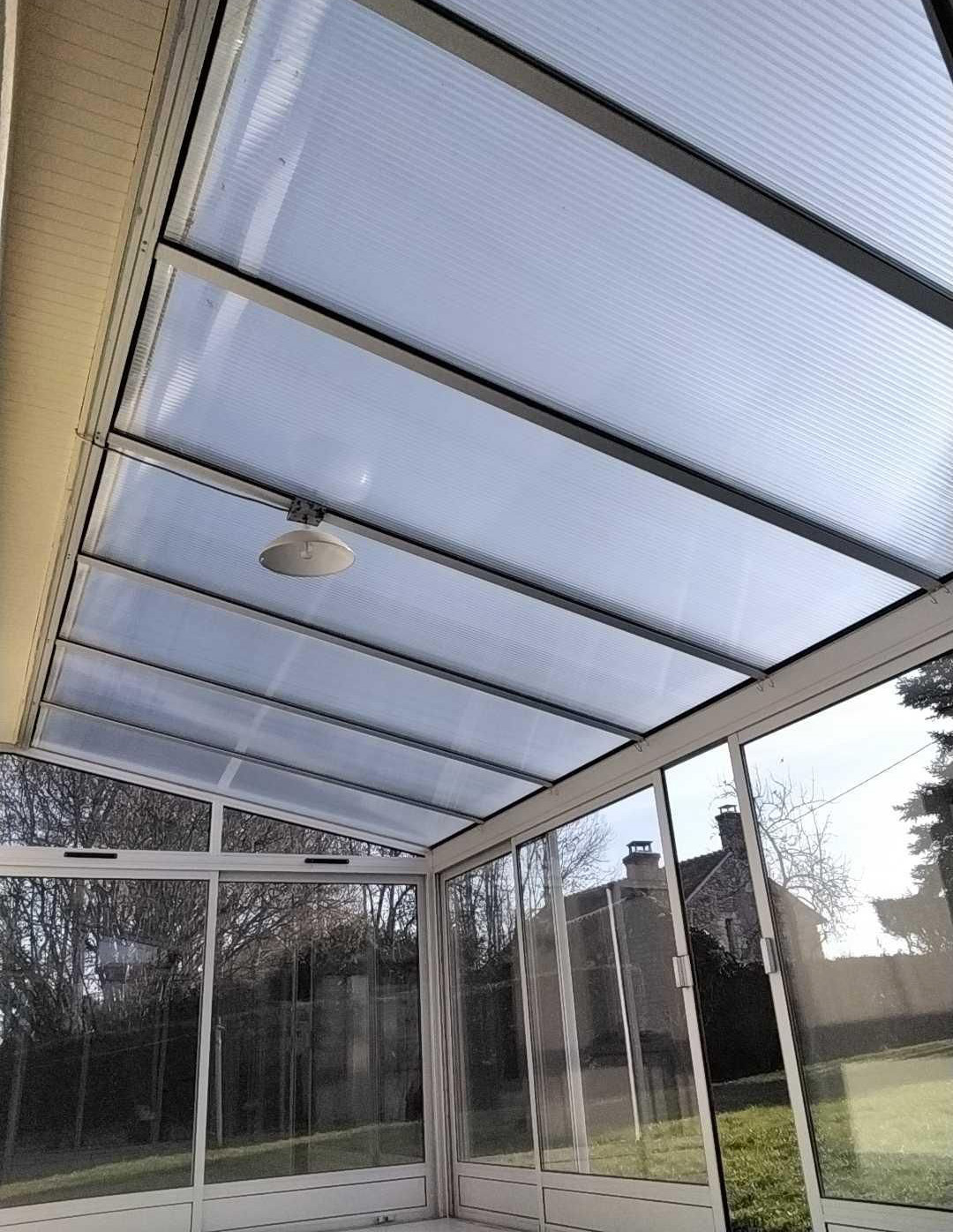 Remplacement de vitrages et plaques de polycarbonate sur Véranda, Marquise et Verrière